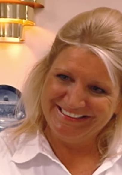 Watch Kitchen Nightmares en Español S02:E11 - Fleming - Free TV Shows ...