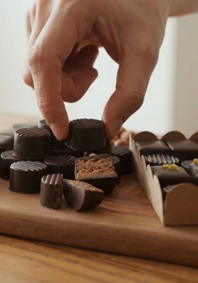 Watch Emojoie S01:E06 - Chocolate Hazelnut Bonbons Recipe - Free TV ...