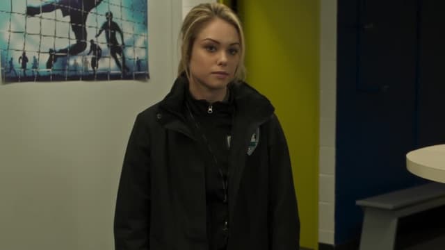 Watch 21 Thunder S01:E08 - Rock and a Hard Place - Free TV Shows | Tubi
