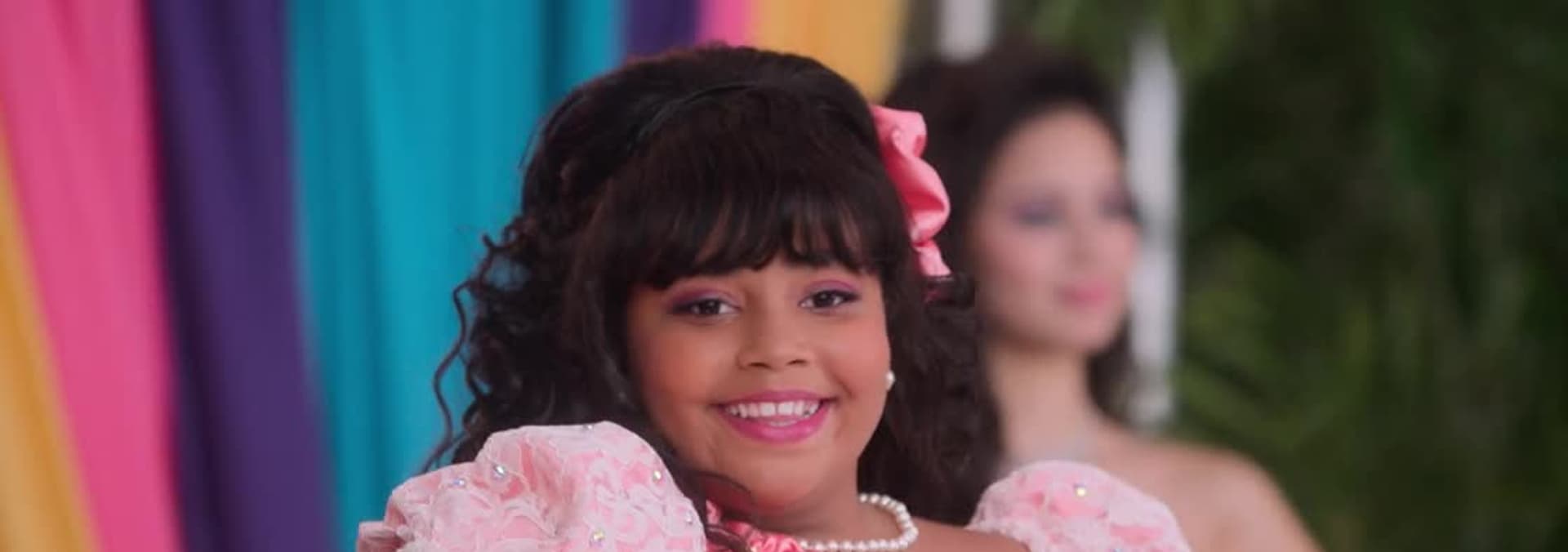 Watch Gordita Chronicles S01:E09 - In America We Fall in Love - Free TV ...