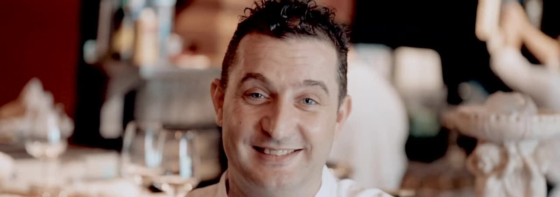 Watch The Toque 12 S03:E01 - Epicurean Market Singapore (Pt. 1) - Free ...