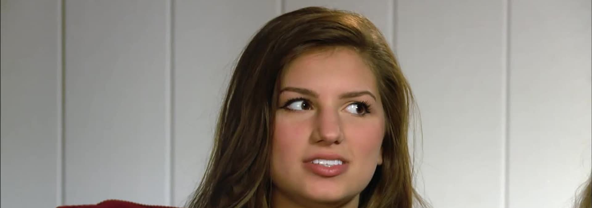 Watch Bringing Up Bates S05:E12 - Mass-a-Somethin’ - Free TV Shows | Tubi