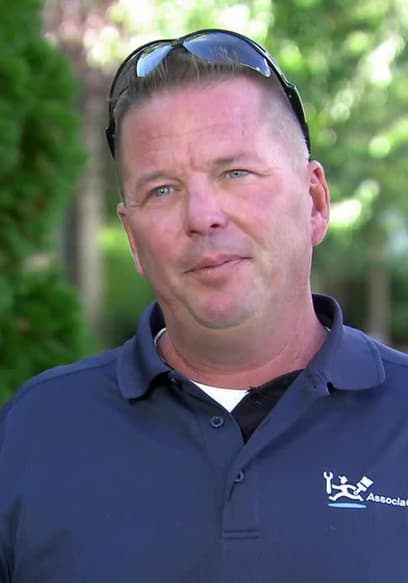 Watch Undercover Boss (USA) S08:E08 - Associa - Free TV Shows | Tubi