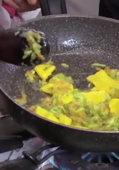 Watch Eat Drink Italy S03:E04 - The Best Ingredients - Free TV Shows | Tubi