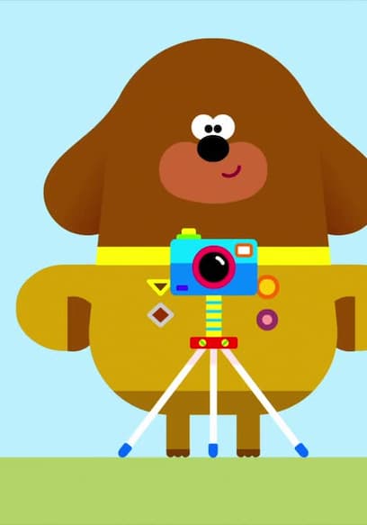 Watch Hey Duggee S03:E04 - The Breakfast Badge/The Family Photo Badge ...