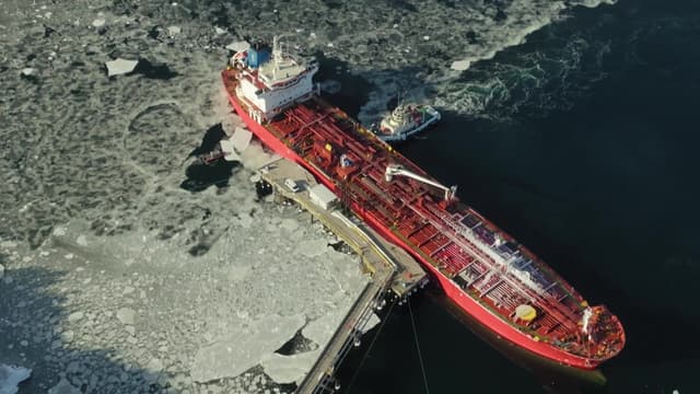 Watch East Harbour Heroes S01:E01 - Atlantic Storm - Free TV Shows | Tubi