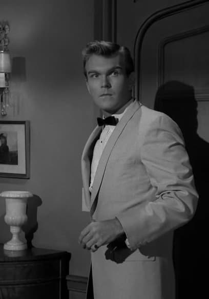 Watch Perry Mason S05:E14 - The Case of the Unwelcome Bride - Free TV ...