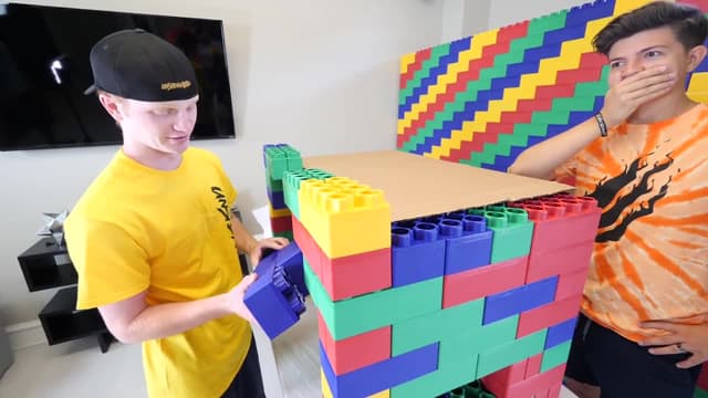 Watch Unspeakable S02:E06 - Extreme Lego What's in the Box Challenge ...