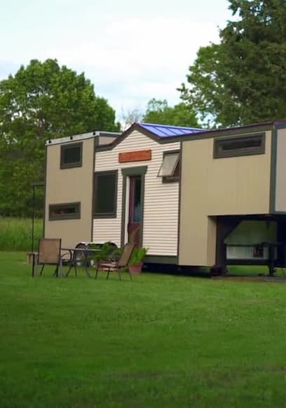 Watch Tiny House, Big Living S06:E07 - Tiny Honeymoon House - Free TV ...