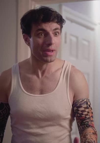 Watch Stuck in Development S01:E04 - Focus on Distraction - Free TV ...