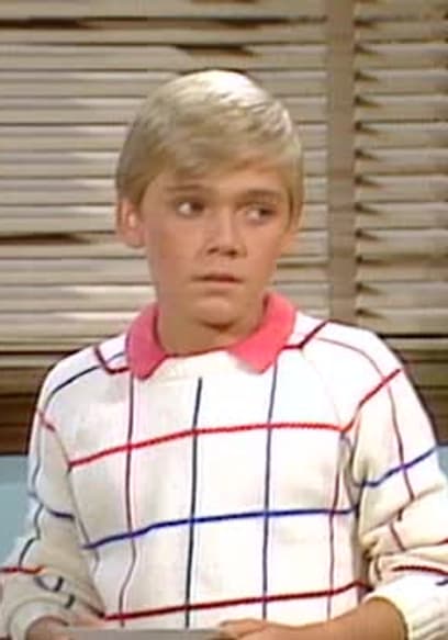 Watch Silver Spoons S02:E205 - A Fair to Remember - Free TV Shows | Tubi