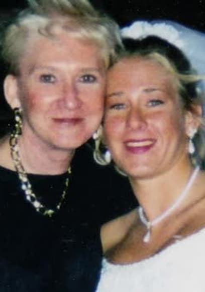 Watch Women Behind Bars S03:E07 - Courtenay and Lorri - Free TV Shows ...