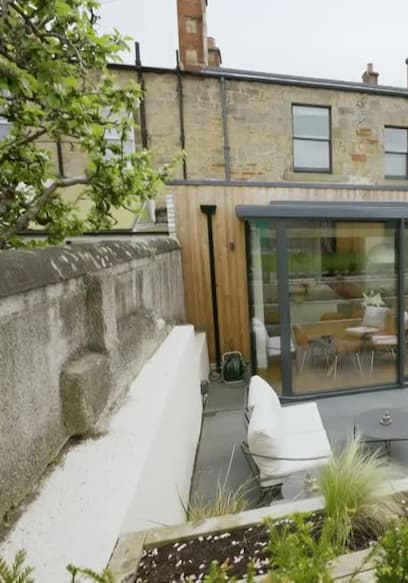 Watch Location, Location, Location S27:E15 - Revisit 5 Edinburgh ...