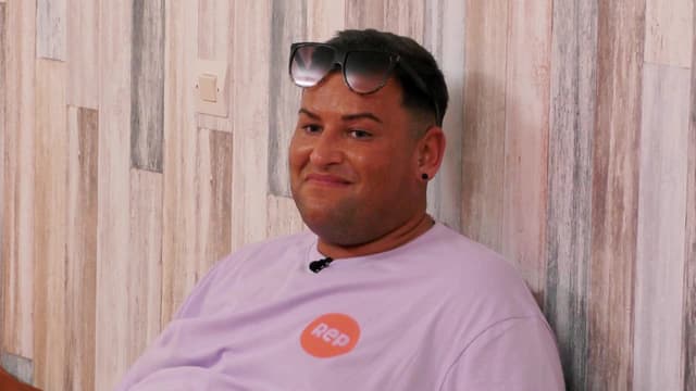 Watch Kavos Weekender - Free TV Shows | Tubi
