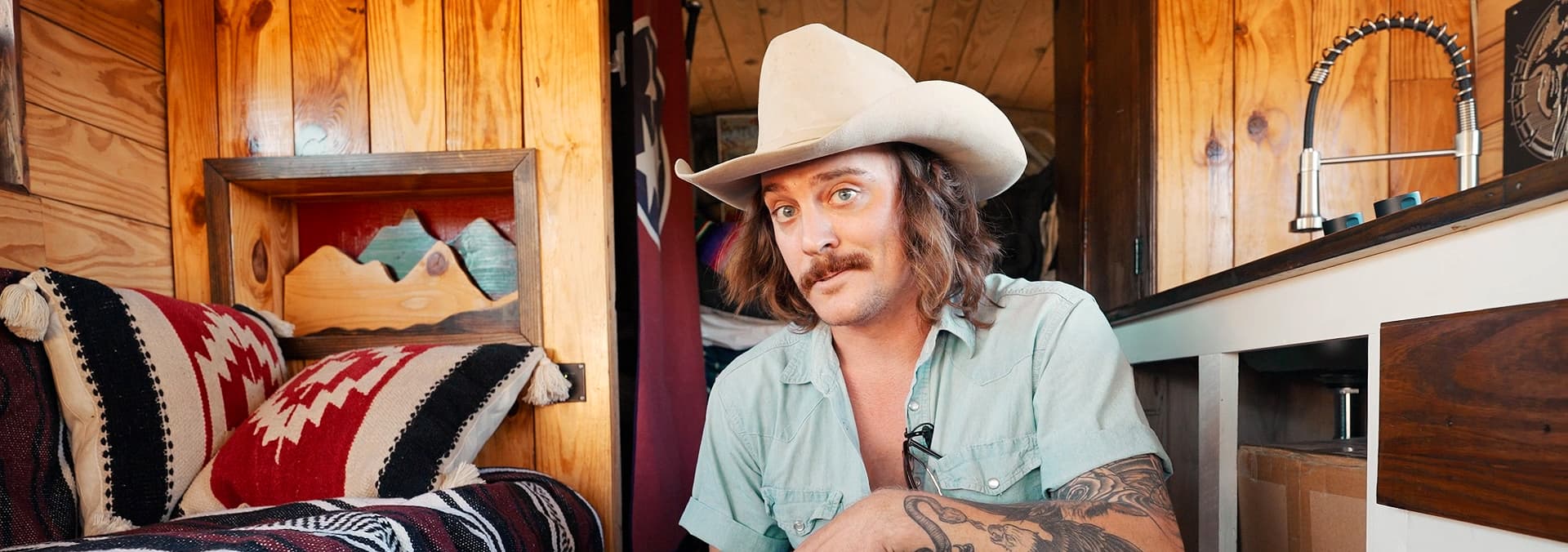 Watch Becoming Borderless S02:E03 - The Bluegrass School Bus - Free TV ...