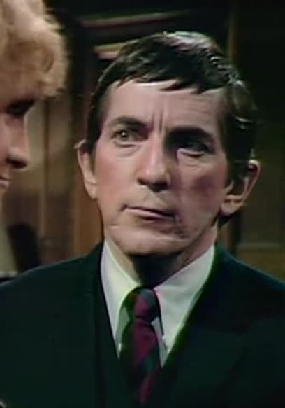 Watch Dark Shadows S19:E09 - Episode 950 - Free TV Shows | Tubi