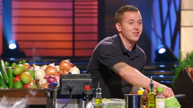 Watch MasterChef S07:E01 - Battle for a White Apron (Pt. 1) - Free TV ...