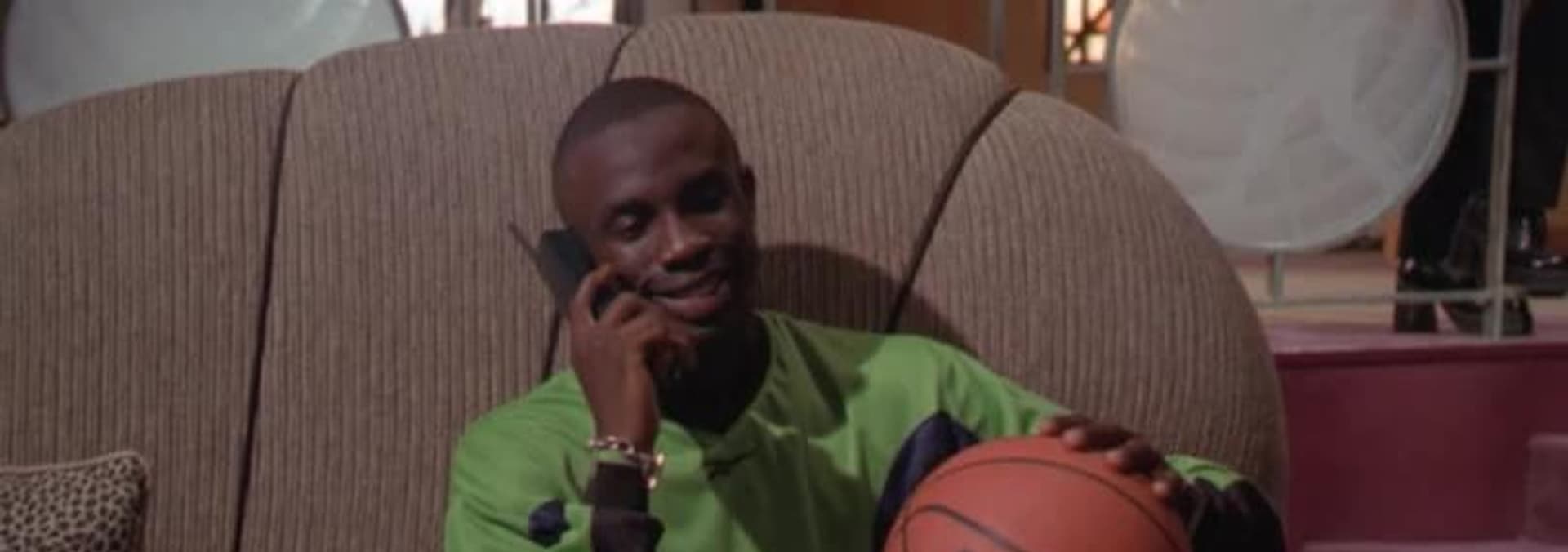 Watch V.I.P. S01:E08 - Val Got Game - Free TV Shows | Tubi