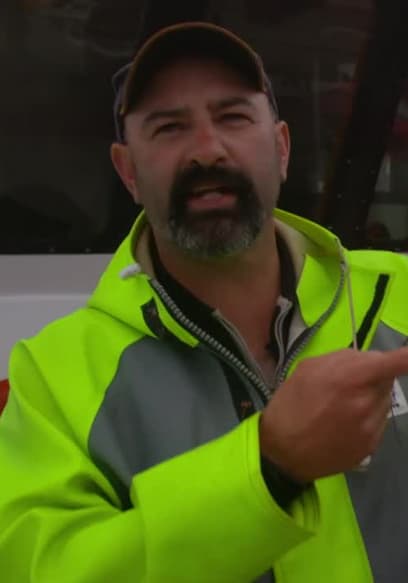 Watch Giant Lobster Hunters S03:E08 - Episode 8 - Free TV Shows | Tubi