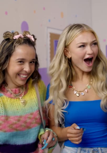 Watch How to Survive S01:E01 - How to Survive the First Day of School ...