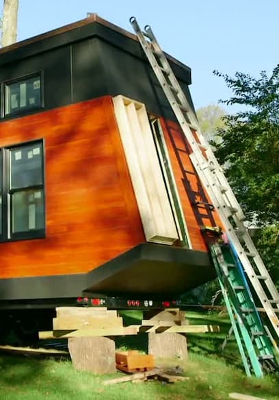 Watch Tiny House, Big Living S08:E01 - Model's Tiny Dream House - Free TV Shows | Tubi