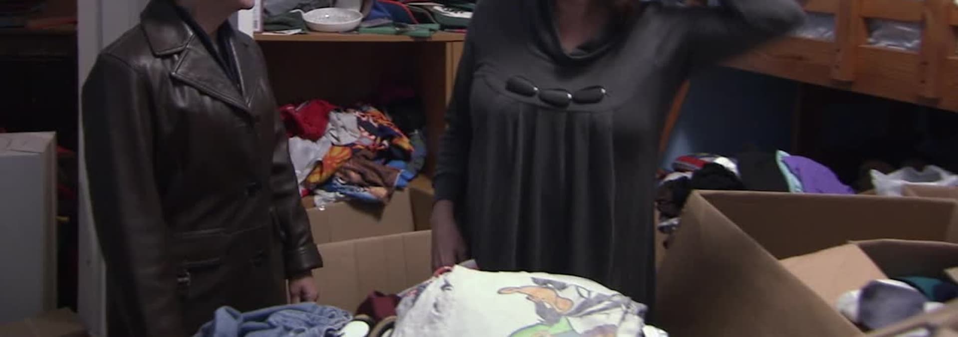 Watch Hoarders S02:E06 - Deborah and Jim - Free TV Shows | Tubi