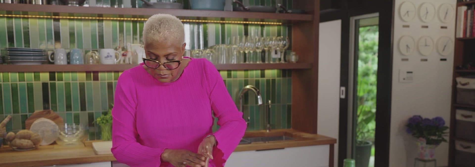 Watch Global Soul Kitchen S01:E11 - Paella Macaroni - Free TV Shows | Tubi