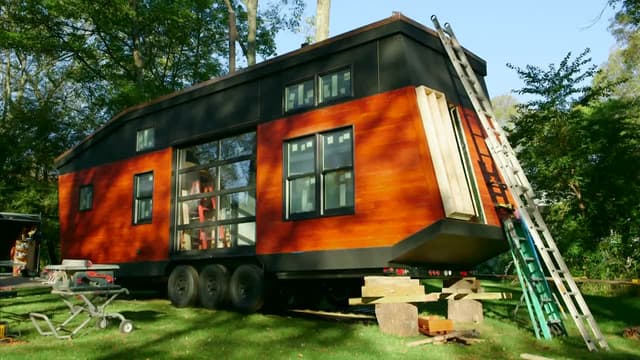 Watch Tiny House, Big Living S08:E01 - Model's Tiny Dream House - Free TV Shows | Tubi