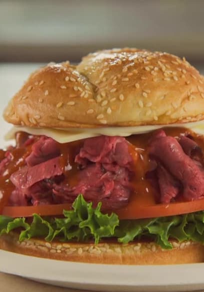 Watch Food Paradise S09:E01 - Fast Food Finds - Free TV Shows | Tubi