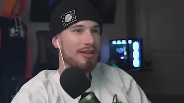 Watch Socksfor1 S01:E06 - Popping Balloons and Becoming the Bloon in ...