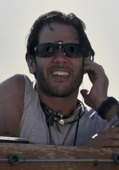 Watch Rabbit Fall S02:E02 - Happiness Hotel - Free TV Shows | Tubi