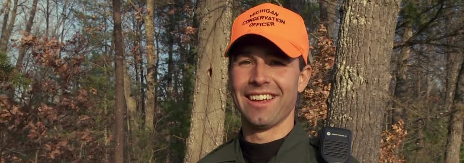 Watch Wardens S07:E09 - Deer Patrol Bros - Free TV Shows | Tubi