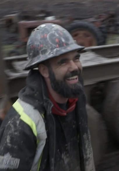 Watch Mud Mountain Haulers S02:E03 - Black Mud - Free TV Shows | Tubi