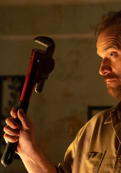 Watch Creepshow S02:E04 - Pipe Screams; Within the Walls of Madness ...