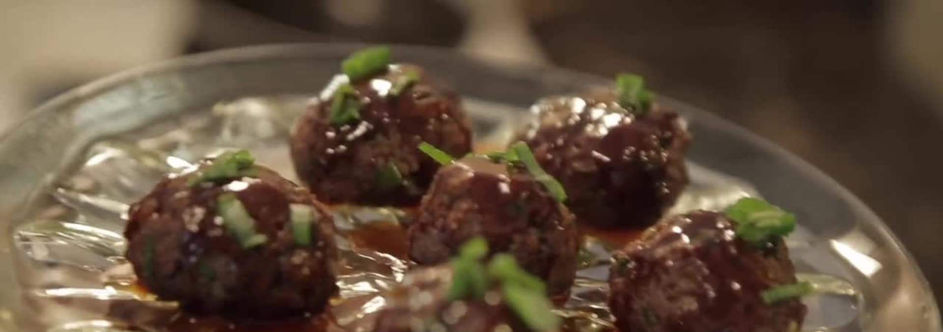 Watch Recipe Hunters S01:E01 - Meatballs - Free TV Shows | Tubi