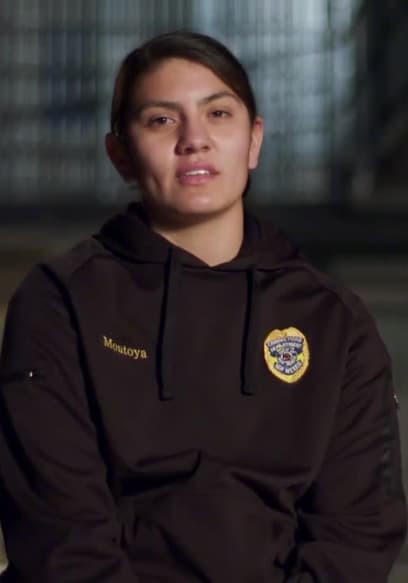 Watch Behind Bars: Rookie Year S02:E09 - The Ones That Make It - Free ...