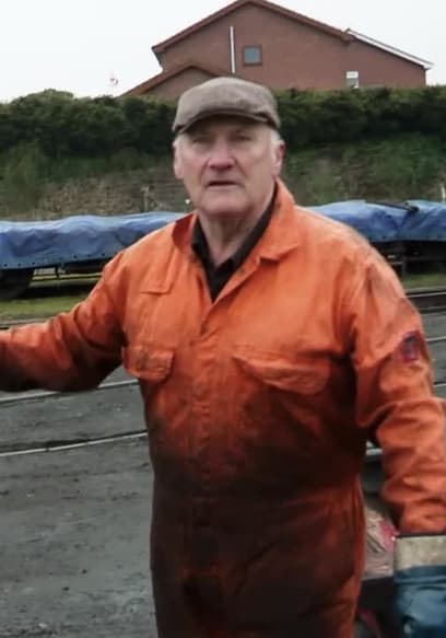 Watch Ultimate Movers S01:E03 - Beer Silo, Plane Bar, Steam Train ...