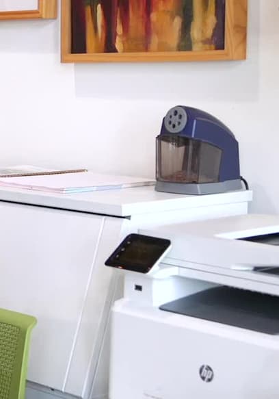 Watch Outrageous S04:E02 - Jessica Clark & Ruby Croak - Free TV Shows ...