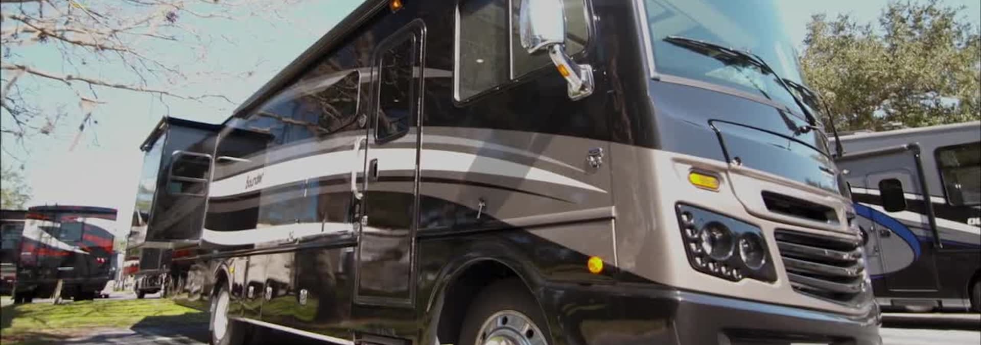 Watch Big Time RV S03:E01 - King of the Road - Free TV Shows | Tubi