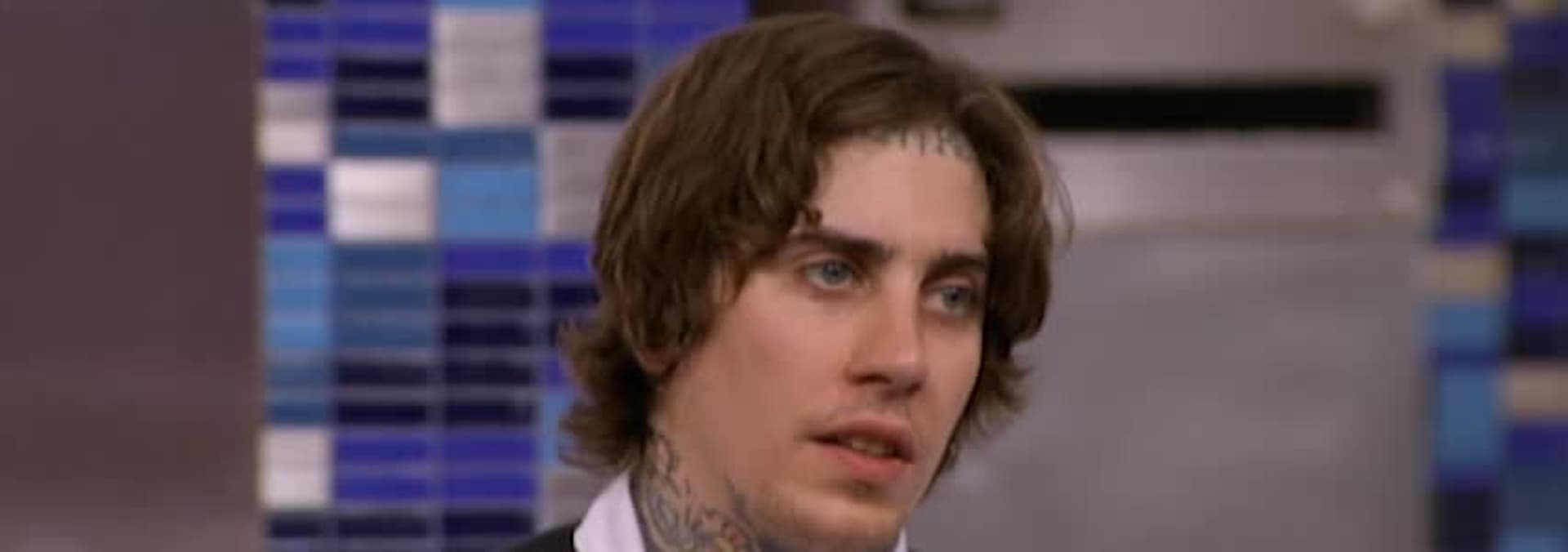 Watch Hell's Kitchen en Español S09:E13 - 5 Chefs Compiten (Pt. 1) - Free TV Shows | Tubi