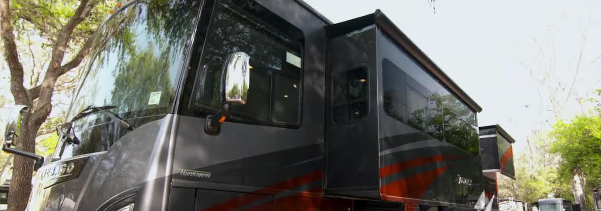 Watch Big Time RV S03:E02 - Triple Trade-In - Free TV Shows | Tubi