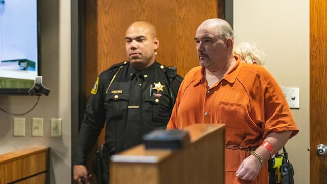 Watch Court Cam S05:E08 - 508 - Free TV Shows | Tubi