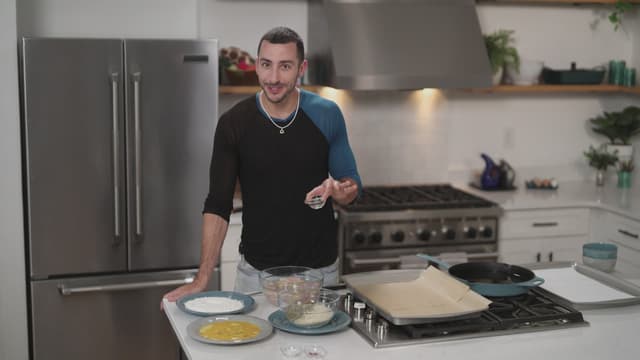 Watch Jake Makes It Easy S01:E10 - Challah Pigs in a Blanket & Challah ...