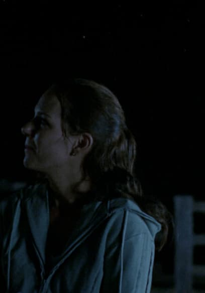 Watch McLeod's Daughters S05:E31 - Truth or Dare - Free TV Shows | Tubi