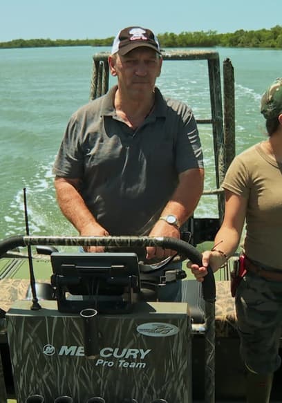 Watch Swamp People: Serpent Invasion S03:E04 - New Hunting Grounds ...