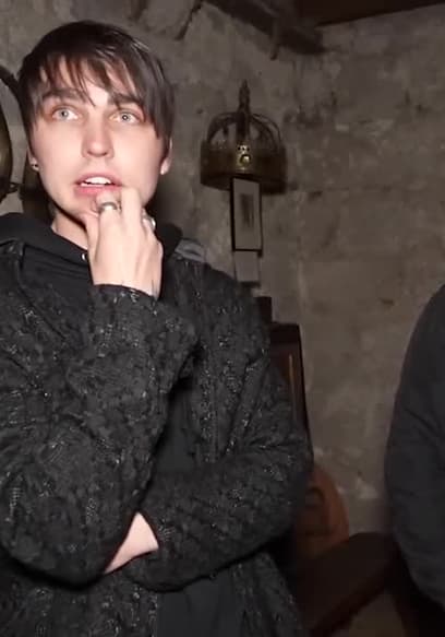 Watch Sam and Colby S04:E04 - The Demon of Chillingham Castle - Free TV ...