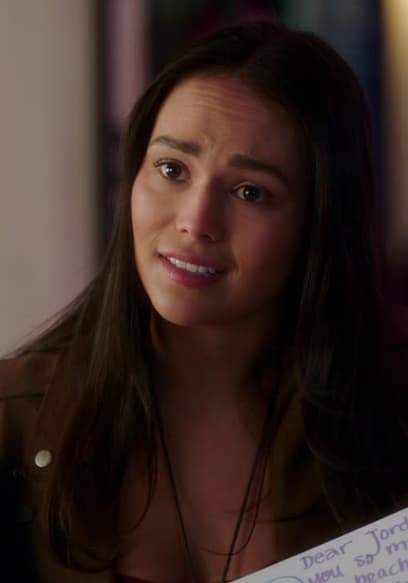 Watch Famous in Love S02:E05 - Reality Bites Back - Free TV Shows | Tubi