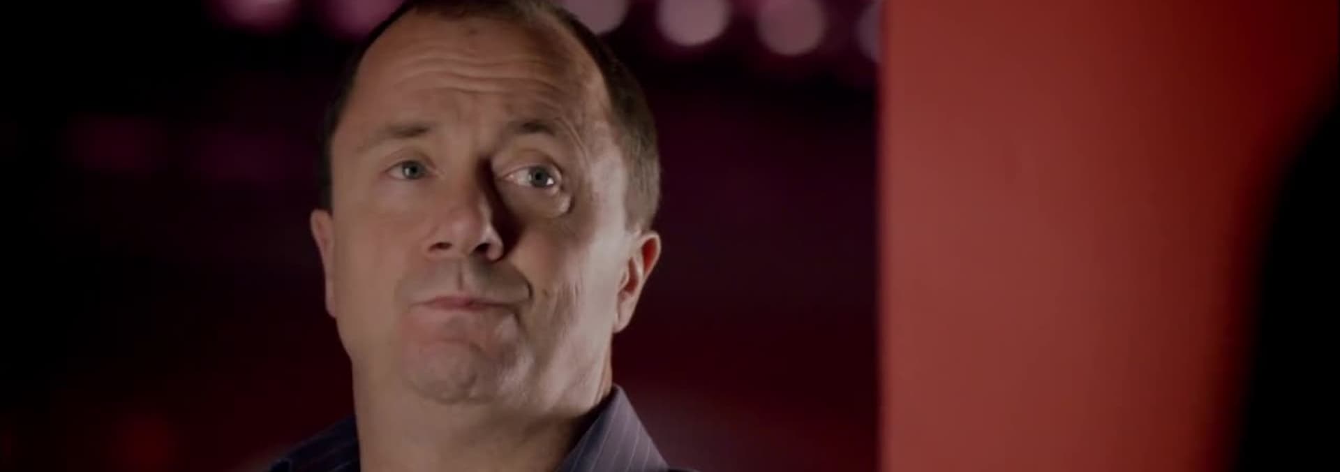 Watch Hustle S08:E01 - Gold Finger - Free TV Shows | Tubi