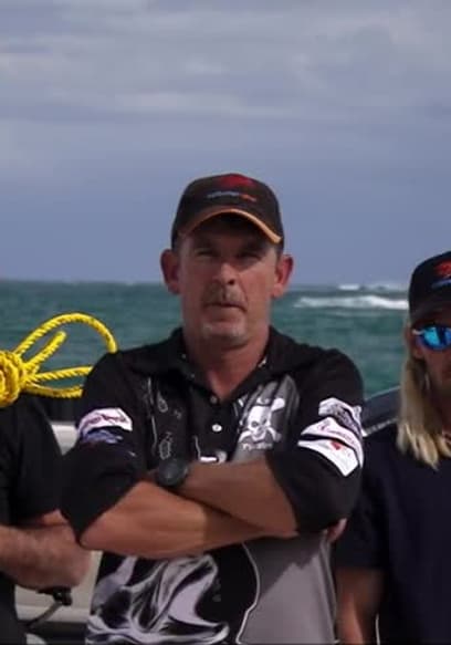 Watch Giant Lobster Hunters S03:E06 - Episode 6 - Free TV Shows | Tubi