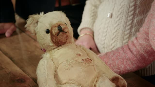 Watch The Repair Shop S03:E07 - Fred Bear, Piano Stool, Statuettes ...